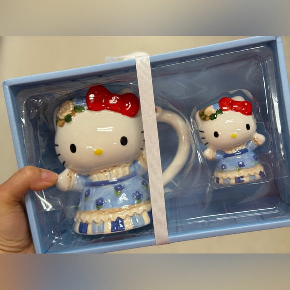 Hello Kitty | Other | Hello Kitty Ceramic Mug Set | Poshmark